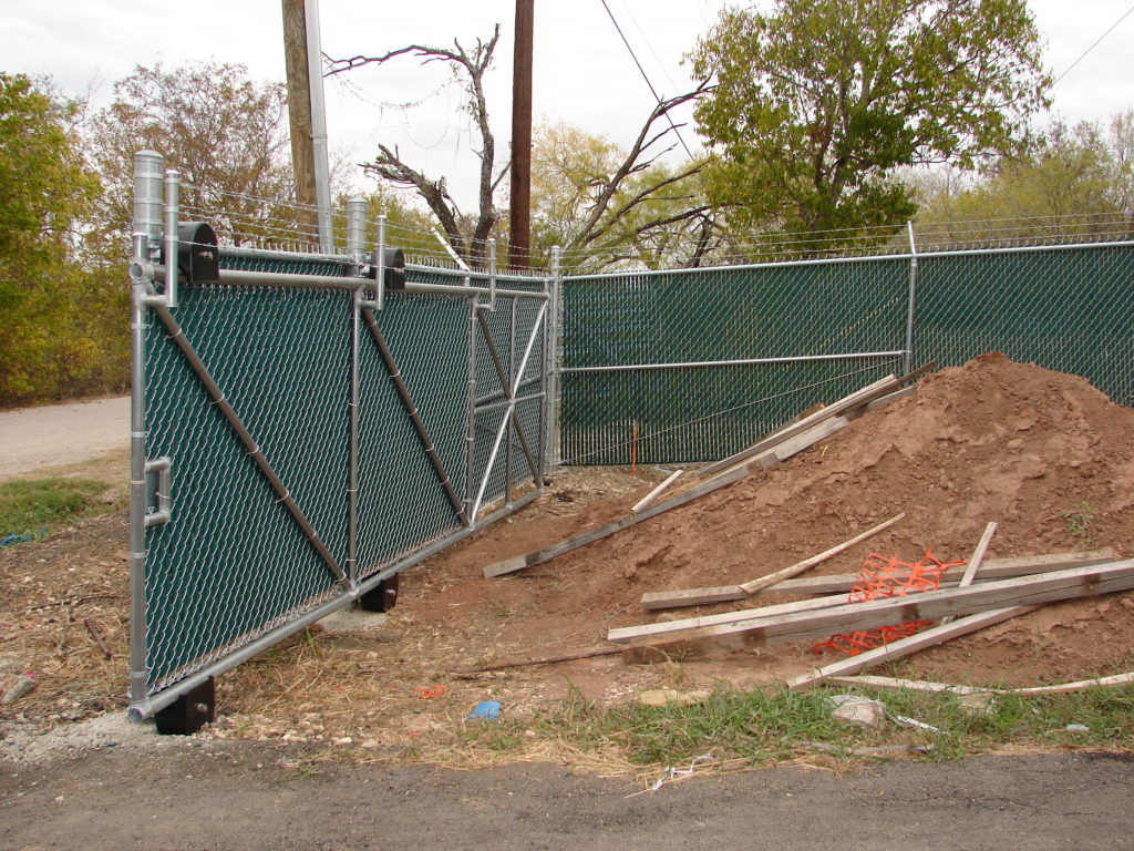 Security Chain Link Fence with Privacy Screen - Viking Fence