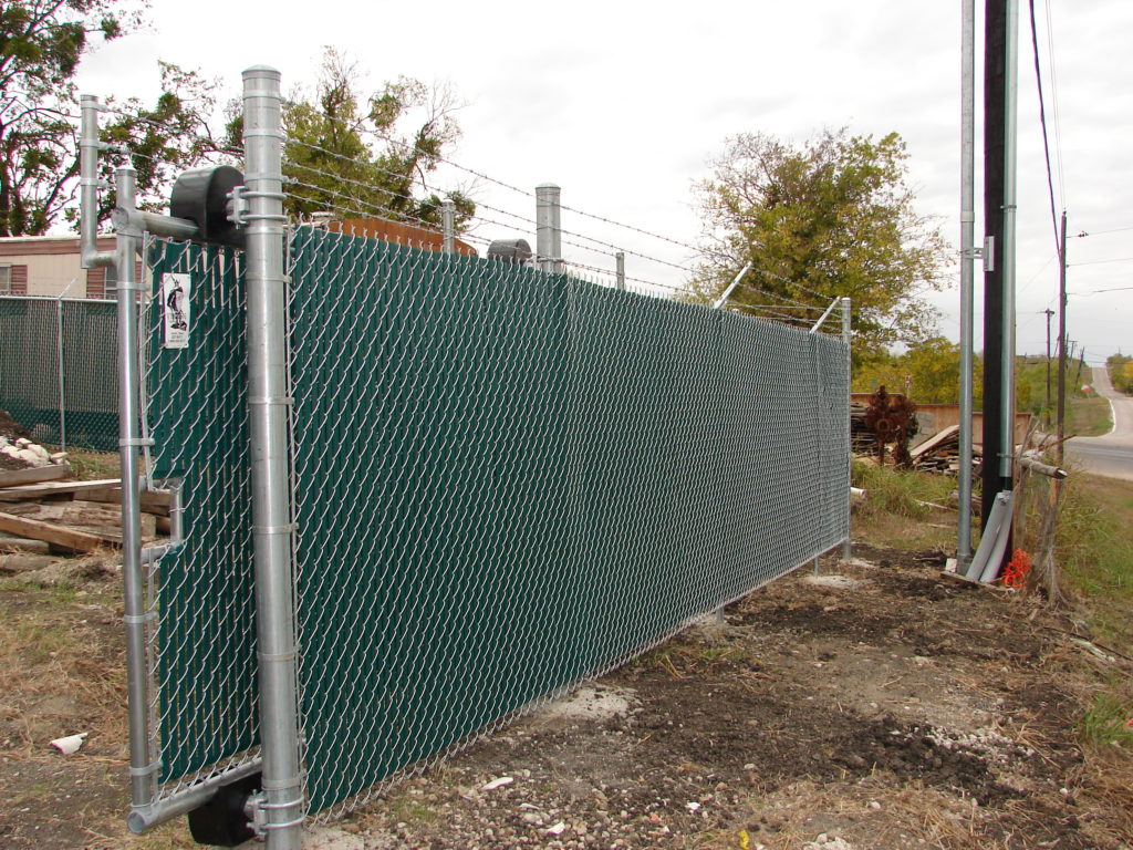 Security Chain Link Fence with Privacy Screen - Viking Fence