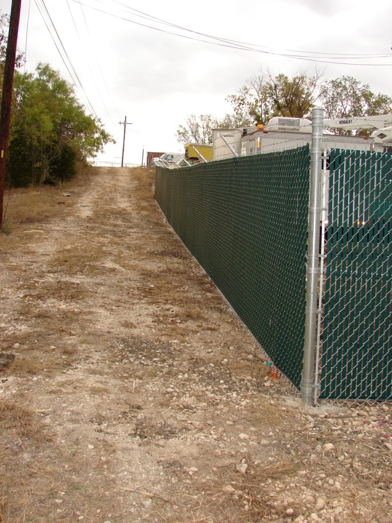 Security Chain Link Fence with Privacy Screen - Viking Fence